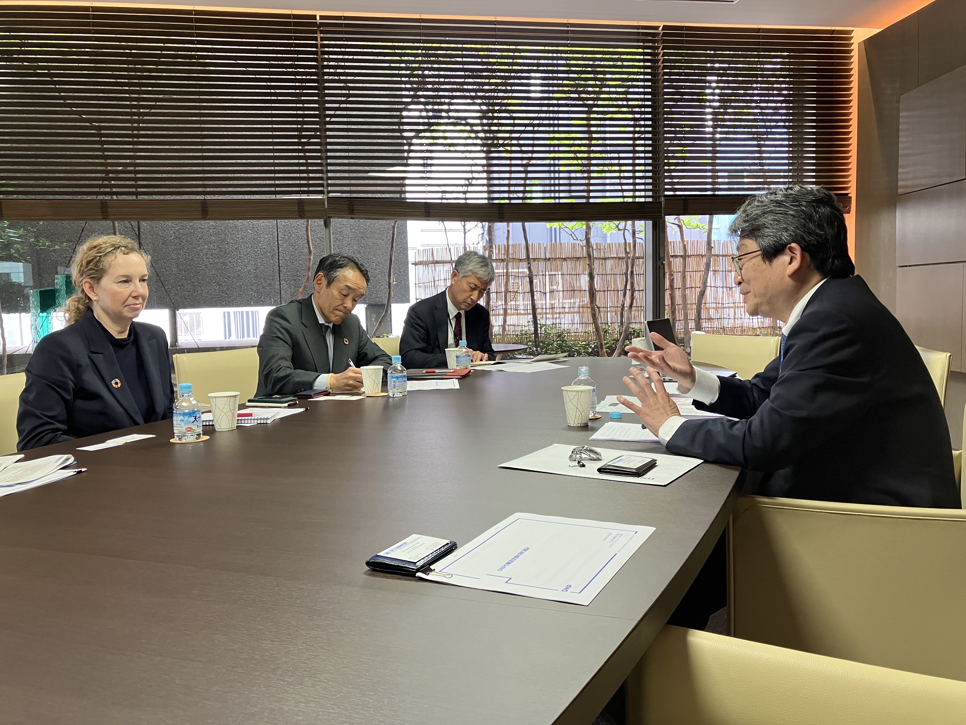 DNP (Dai Nippon Printing) held a meeting with Mr. Dominic Hyde, Head of ...
